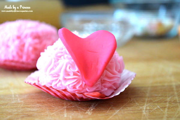 Mini Lovebug Cupcakes Tutorial